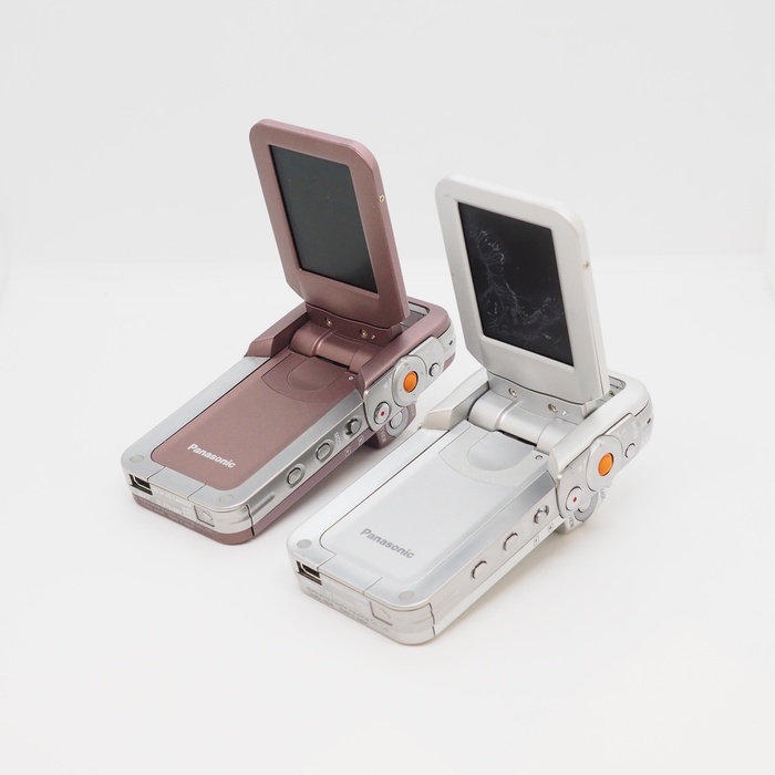 【中古】(パナソニック) Panasonic D-snap SV-AV50 シルバー ピンク 2台セット: 【中古】デジタルカメラ カメラの ...